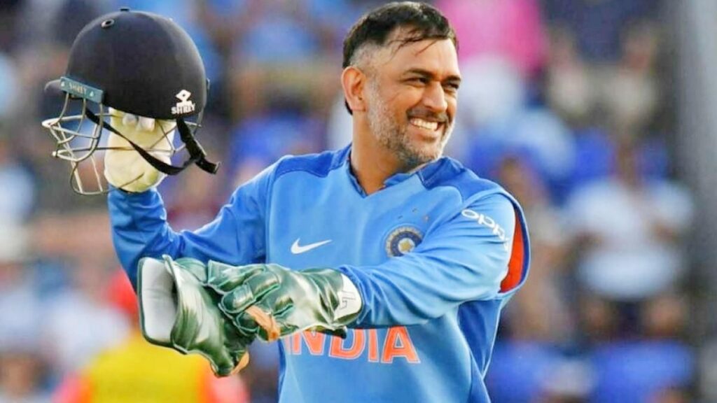 MS Dhoni Biography | Birth, Age, Family and Education